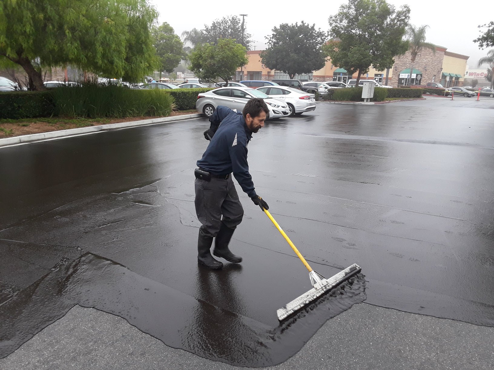 Understanding the Differences Between Sealcoat and Slurry Coat