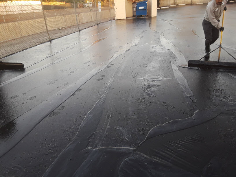 Understanding the Differences Between Sealcoat and Slurry Coat