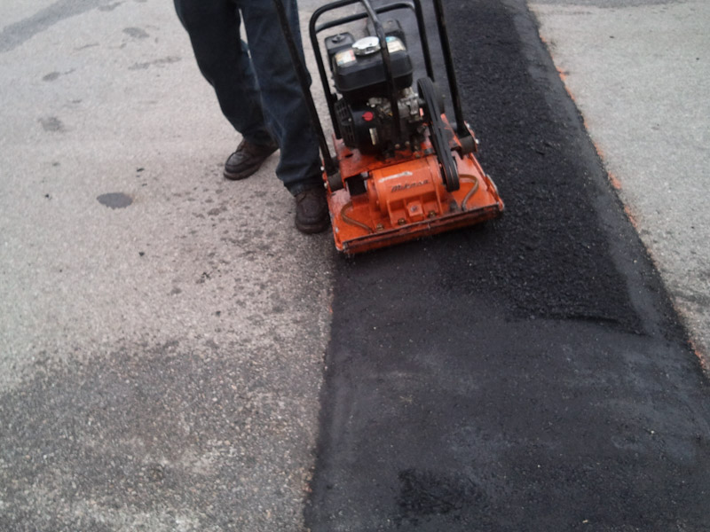Asphalt Speed Bump, Berm, & Hump Construction & Repair - California